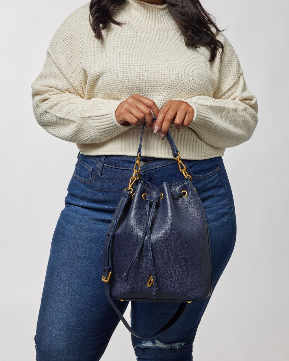 PEBBLE LARGE BUCKET BAG NAVY - Vegan Leather Drawstring Crossbody